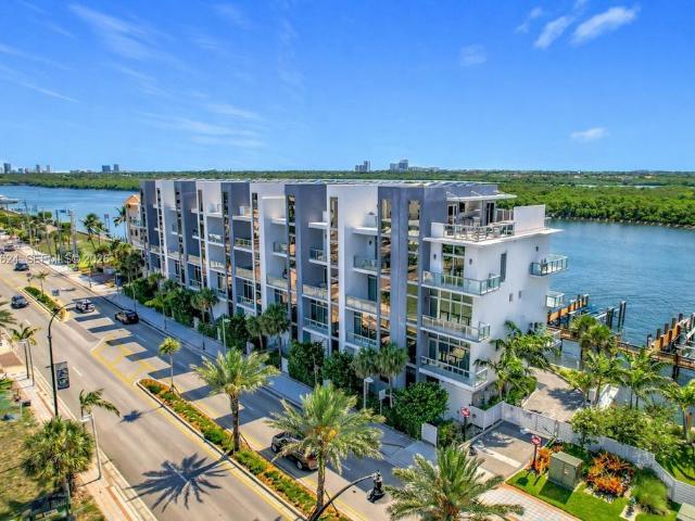 3 bedroom luxury Townhouse for sale in Hollywood, Florida