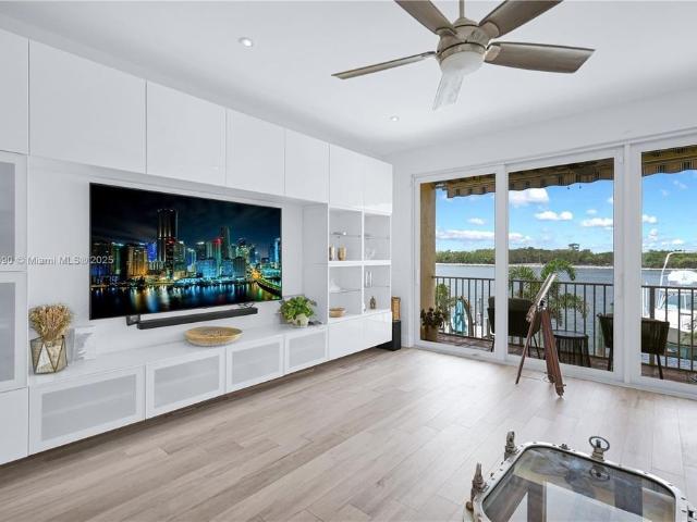 3 bedroom luxury Townhouse for sale in Hollywood, United States