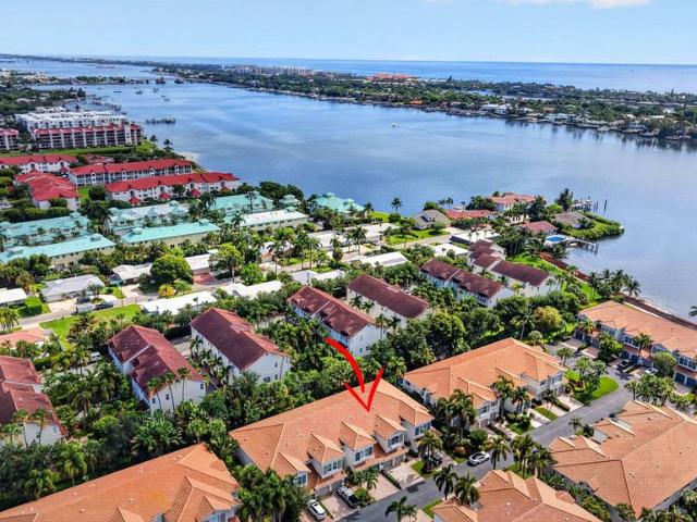 3 bedroom luxury Townhouse for sale in Hypoluxo, Florida