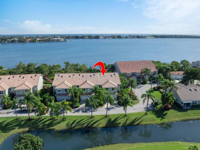 3 bedroom luxury Townhouse for sale in Hypoluxo, Florida