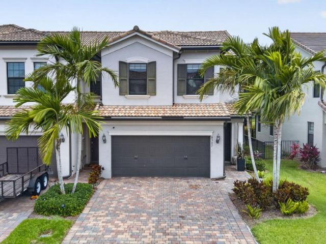 3 bedroom luxury Townhouse for sale in Lake Worth, Florida