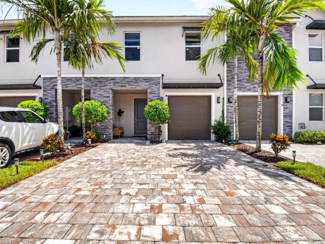 3 bedroom luxury Townhouse for sale in Lake Worth, United States
