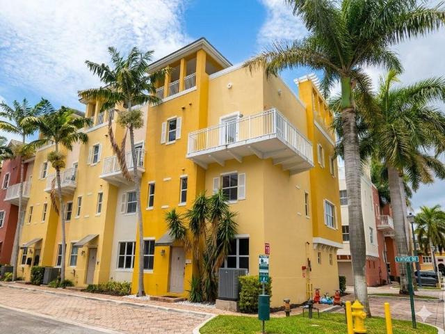 3 bedroom luxury Townhouse for sale in Lighthouse PT, United States