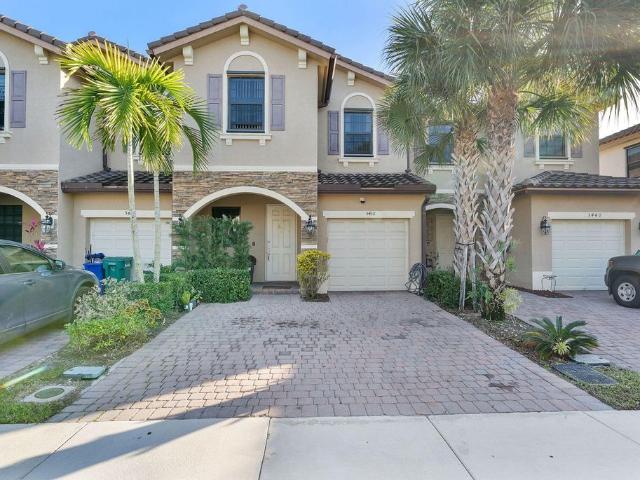 3 bedroom luxury Townhouse for sale in Margate, Florida