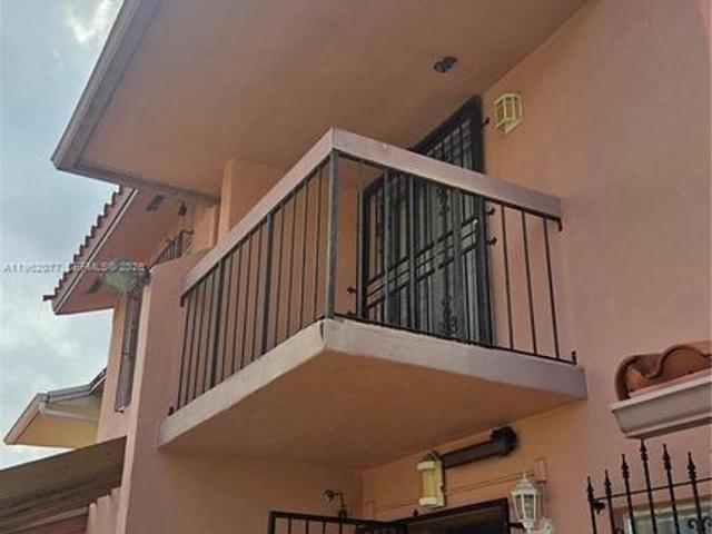 3 bedroom luxury Townhouse for sale in Miami Terrace Mobile Home, Florida