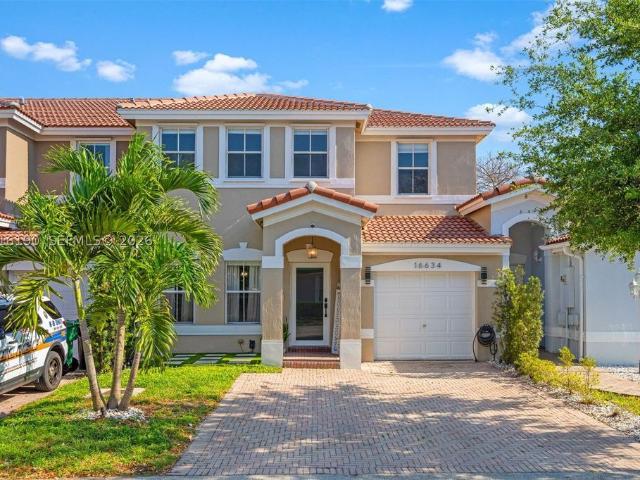 3 bedroom luxury Townhouse for sale in Miami Terrace Mobile Home, Florida