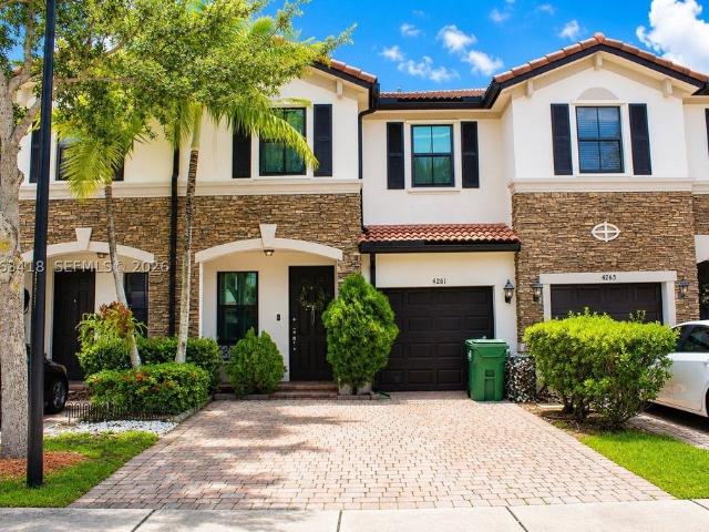 3 bedroom luxury Townhouse for sale in Miami Terrace Mobile Home, United States