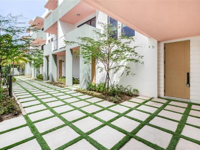 3 bedroom luxury Townhouse for sale in Miami, Florida