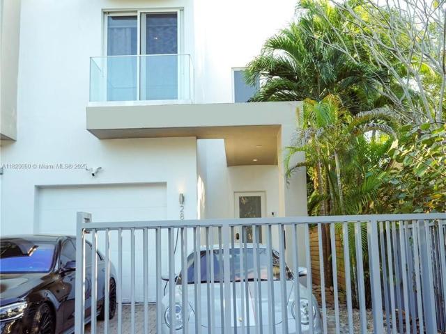 3 bedroom luxury Townhouse for sale in Miami, Florida