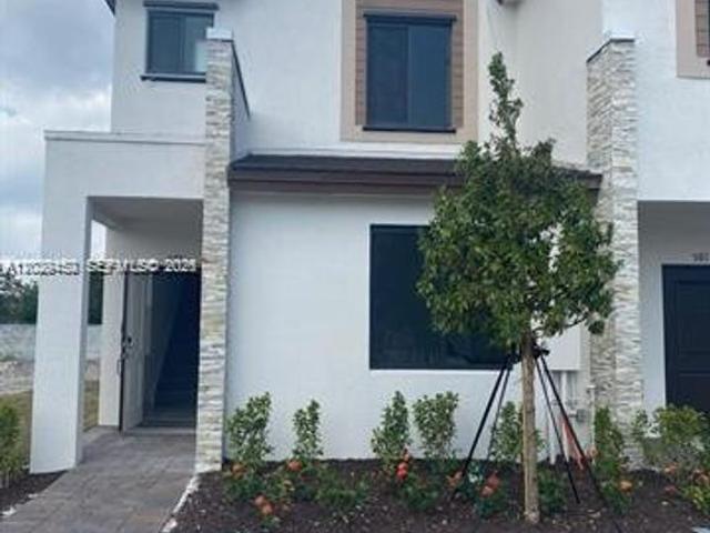 3 bedroom luxury Townhouse for sale in Miami, Florida