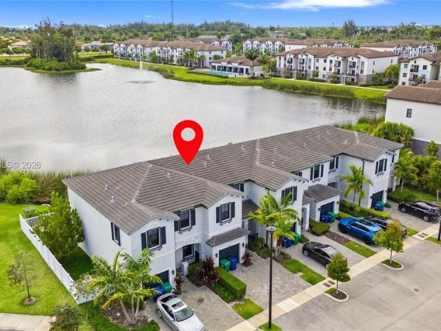 3 bedroom luxury Townhouse for sale in Miami Gardens, United States
