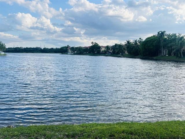 3 bedroom luxury Townhouse for sale in Miramar, Florida