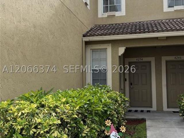 3 bedroom luxury Townhouse for sale in Miramar, Florida