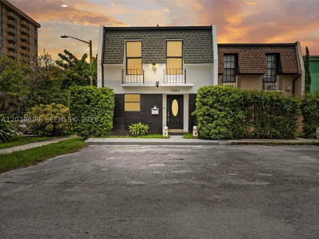 3 bedroom luxury Townhouse for sale in North Miami, United States