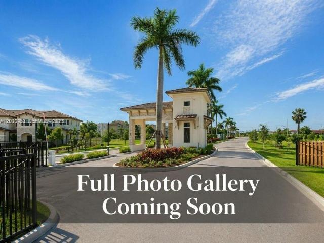 3 bedroom luxury Townhouse for sale in North Miami, Florida