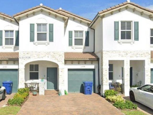 3 bedroom luxury Townhouse for sale in North Miami, Florida