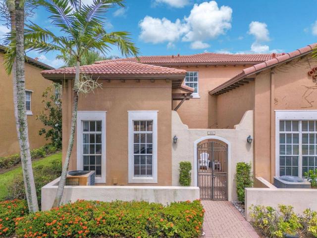3 bedroom luxury Townhouse for sale in Pembroke Pines, Florida