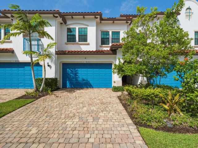 3 bedroom luxury Townhouse for sale in Pembroke Pines, Florida