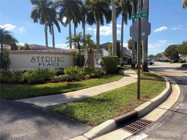 3 bedroom luxury Townhouse for sale in Pembroke Pines, Florida
