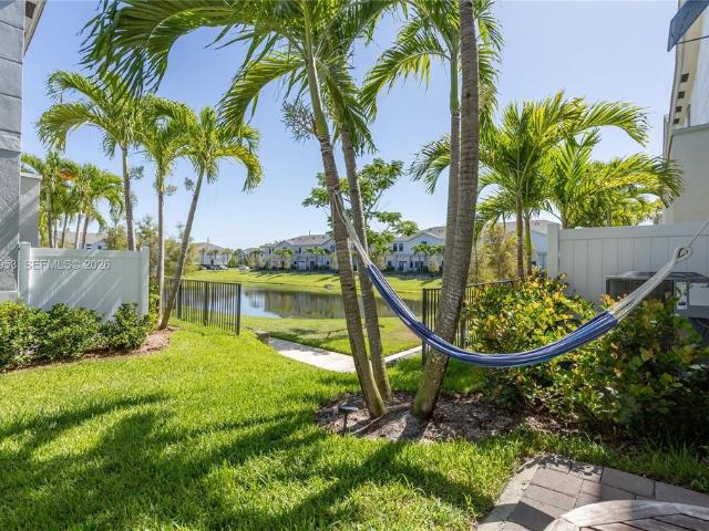 3 bedroom luxury Townhouse for sale in Pompano Beach, Florida