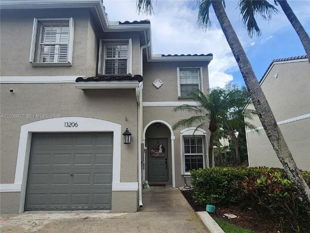 3 bedroom luxury Townhouse for sale in Plantation, Florida
