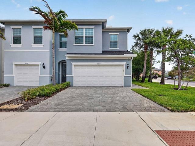 3 bedroom luxury Townhouse for sale in Stuart, Florida