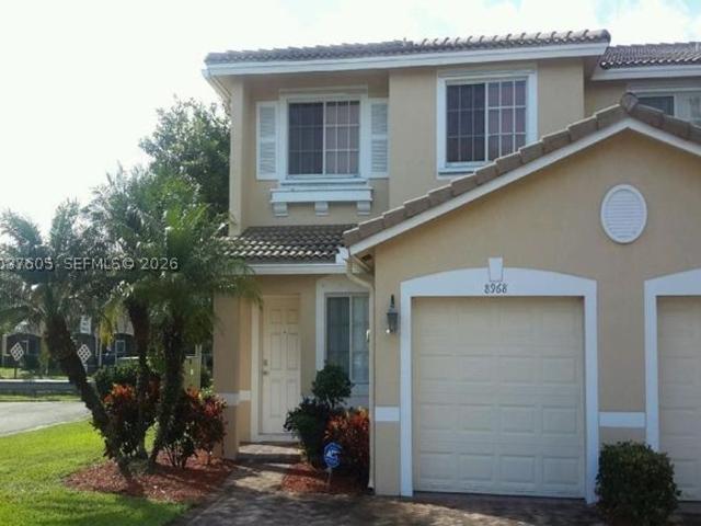 3 bedroom luxury Townhouse for rent in Tamarac, Florida