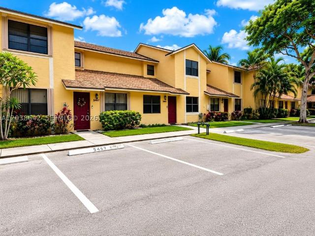 3 bedroom luxury Townhouse for rent in Tamarac, Florida