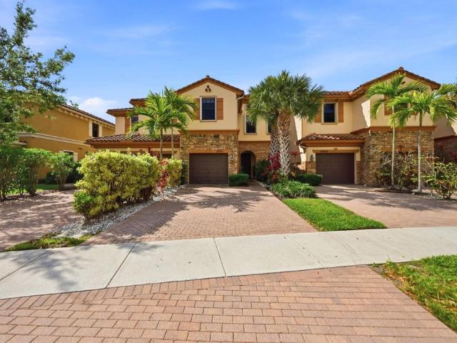 3 bedroom luxury Townhouse for rent in Wellington, Florida