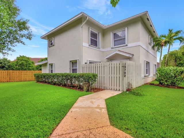 3 bedroom luxury Townhouse for rent in Wellington, United States