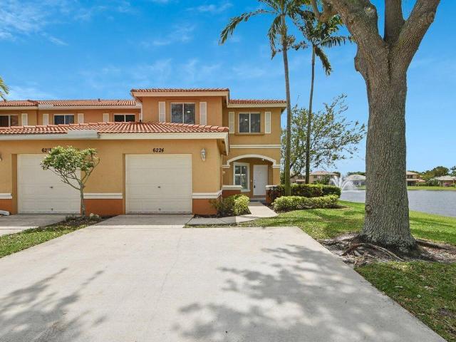 3 bedroom luxury Townhouse for rent in West Palm Beach, Florida