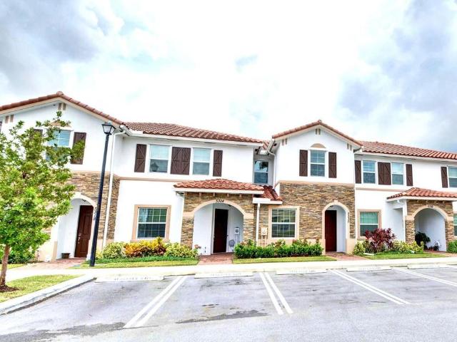 3 bedroom luxury Townhouse for rent in West Palm Beach, Florida