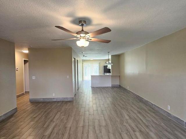 3 bedroom luxury Townhouse for rent in West Palm Beach, Florida