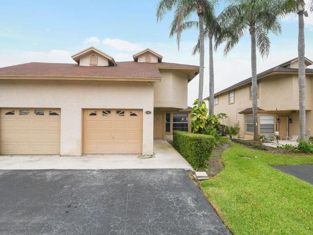 3 bedroom luxury Townhouse for rent in West Palm Beach, Florida