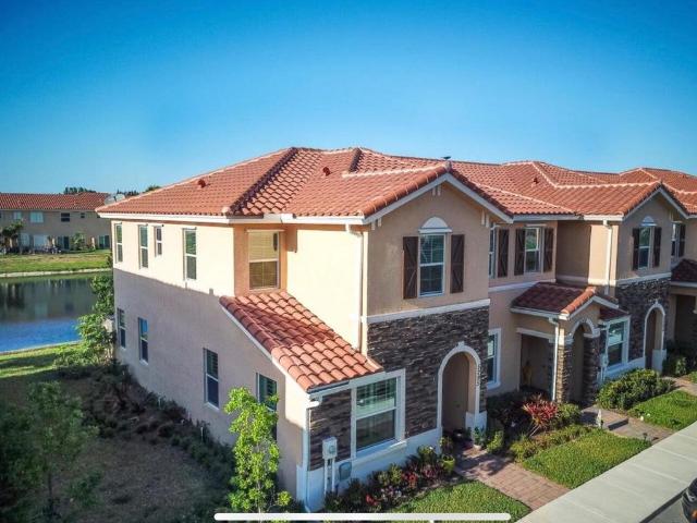 3 bedroom luxury Townhouse for rent in West Palm Beach, Florida