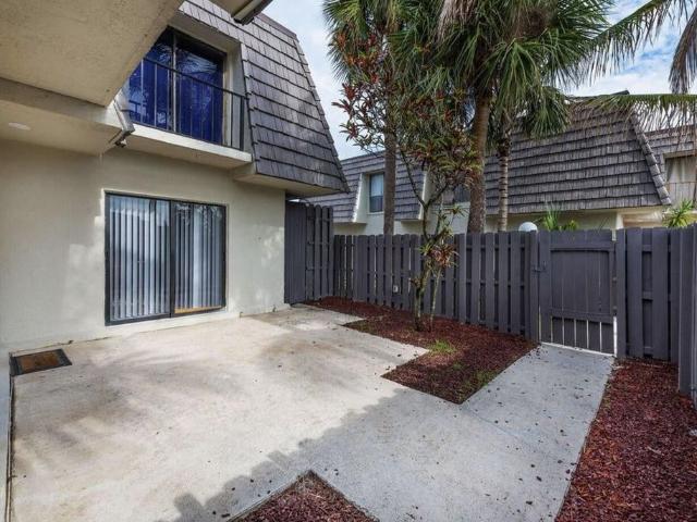 3 bedroom luxury Townhouse for rent in West Palm Beach, Florida