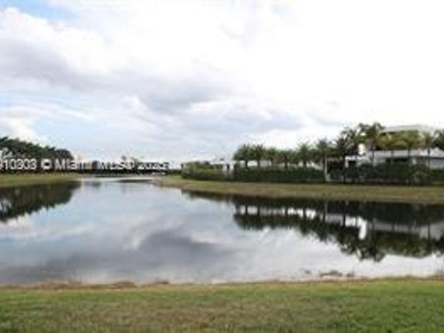 3 bedroom luxury Townhouse for rent in Weston, Florida
