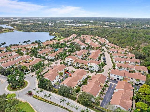 3 bedroom luxury Townhouse for rent in Boca Raton, Florida
