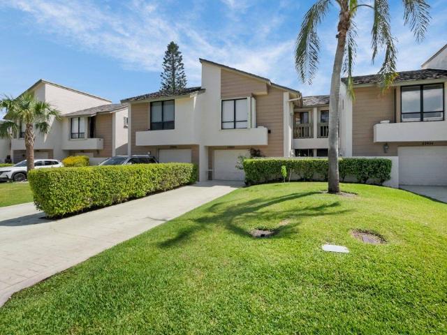 3 bedroom luxury Townhouse for rent in Boca Raton, Florida