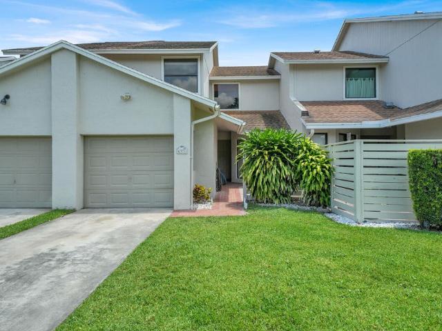 3 bedroom luxury Townhouse for rent in Boca Raton, Florida