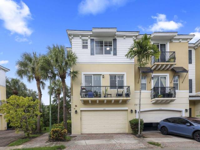 3 bedroom luxury Townhouse for rent in Boca Raton, United States