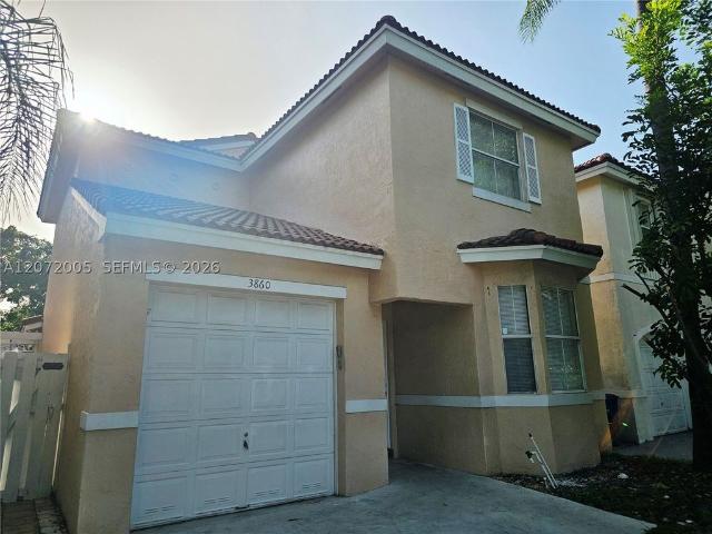 3 bedroom luxury Townhouse for rent in Cooper City, Florida