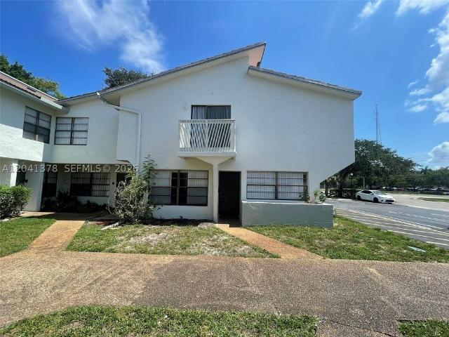 3 bedroom luxury Townhouse for rent in Coral Springs, Florida