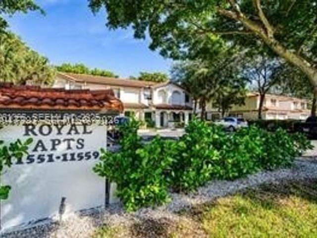 3 bedroom luxury Townhouse for rent in Coral Springs, Florida