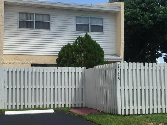 3 bedroom luxury Townhouse for rent in Cutler Bay, United States