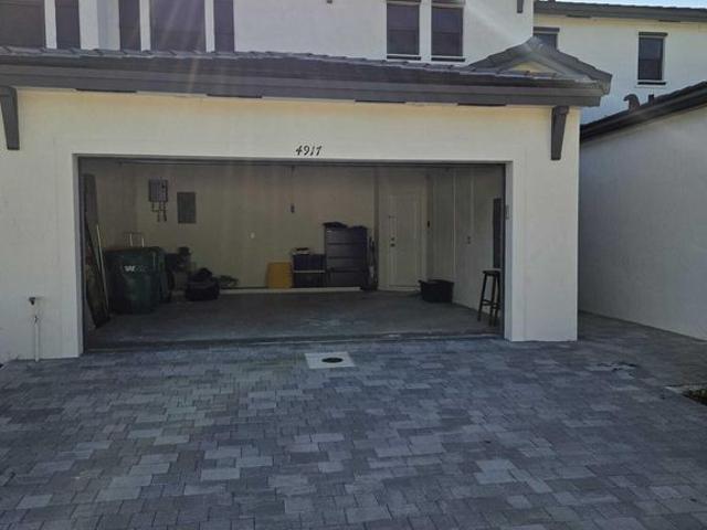 3 bedroom luxury Townhouse for rent in Dania Beach, United States