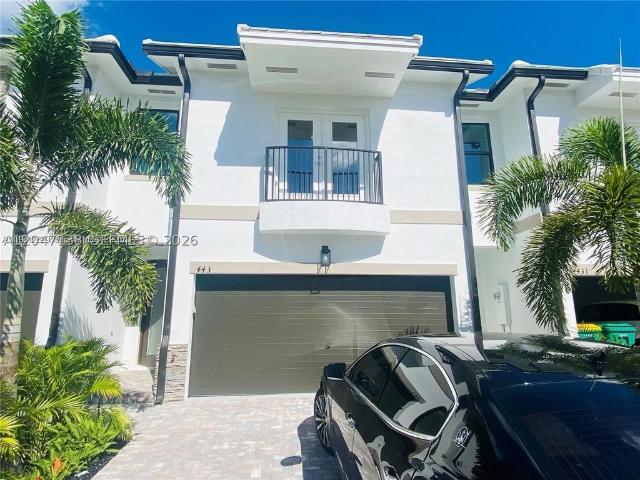 3 bedroom luxury Townhouse for rent in Dania Beach, Florida