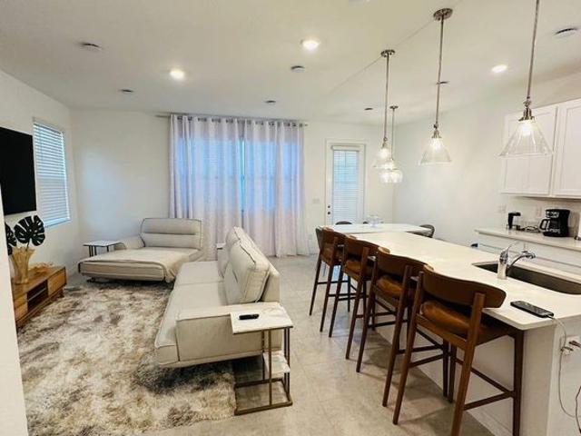 3 bedroom luxury Townhouse for rent in Davenport, United States