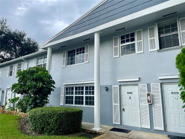 3 bedroom luxury Townhouse for rent in Davie, Florida