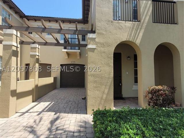 3 bedroom luxury Townhouse for rent in Davie, Florida